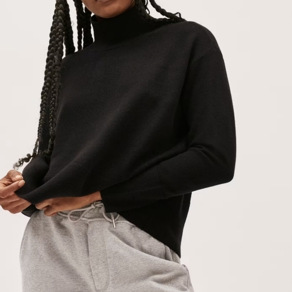 Everlane | Sweaters | Nwt Everlane Black The Cashmere Square Turtleneck Long Sleeve Sweater ...